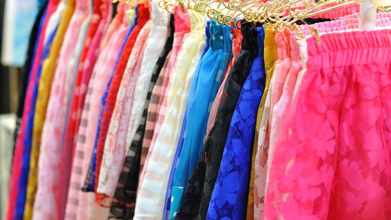 15 Trendy Vest Outfit Ideas for Women in 2025